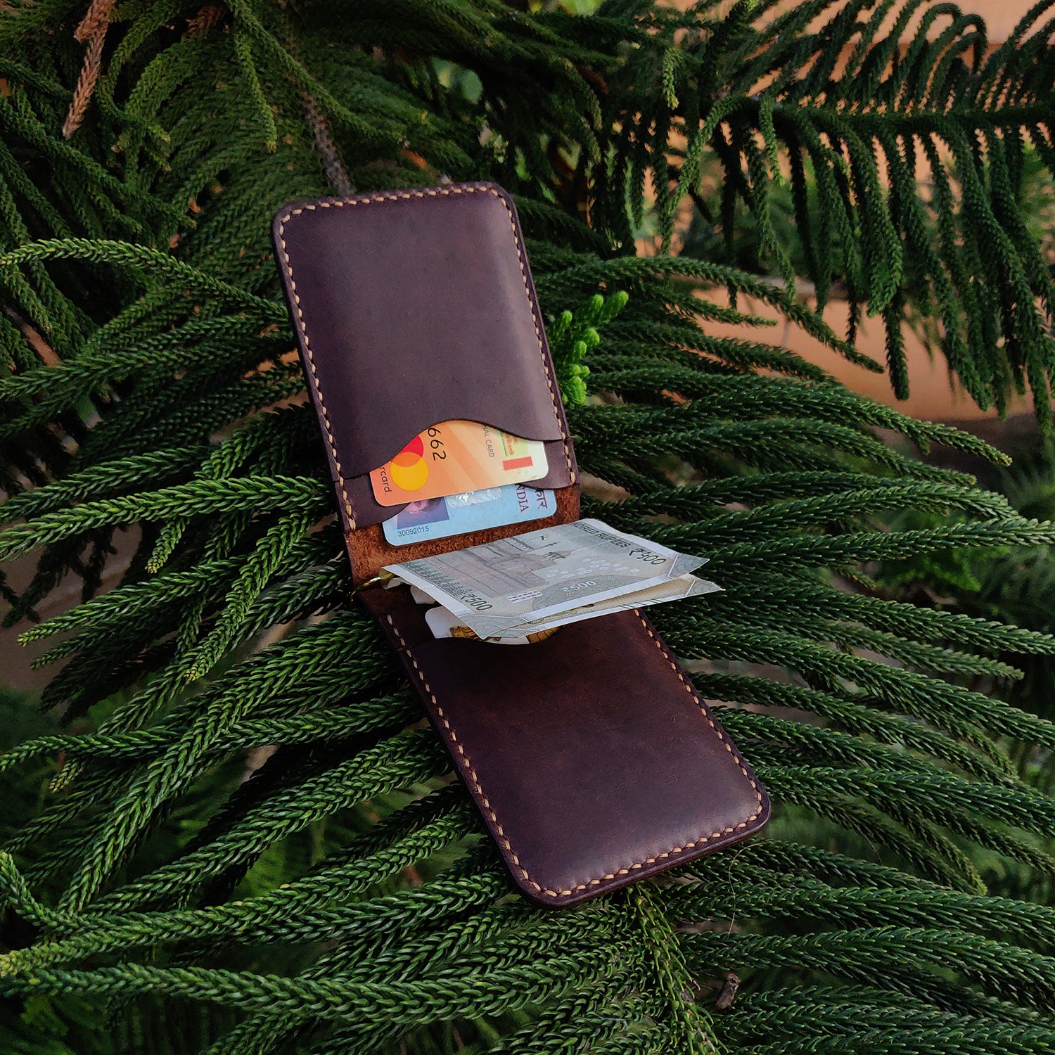 Handmade Full-Grain Leather Money Clip Wallet – Chisel & Mallet Leather ...